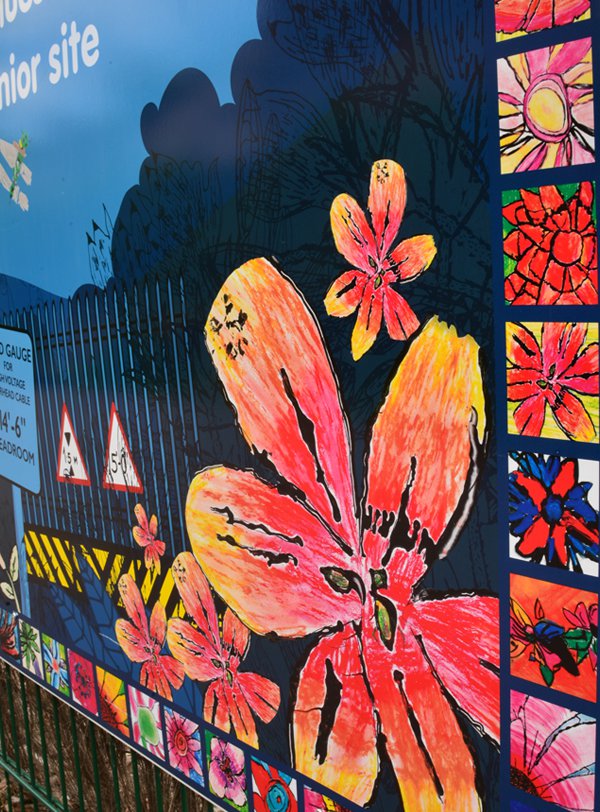 Stoneydown Park Primary School "On the Move" mural - Matt Richards ...